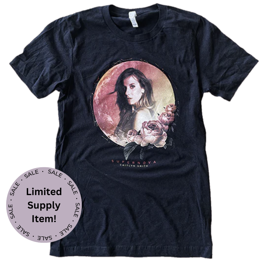Caitlyn Smith Black Heather Supernova Tee – Richards and Southern